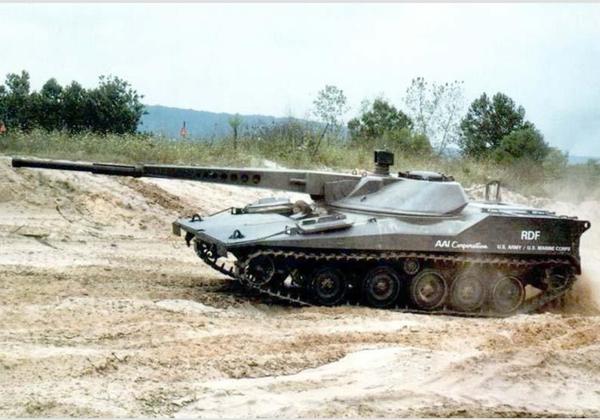 上校狙击手 的想法: 美军于80年代测试的RDF-LT型轻型坦克，全重14.8吨，搭载XM274型75毫米机关炮，该炮使用的XM885型 ...