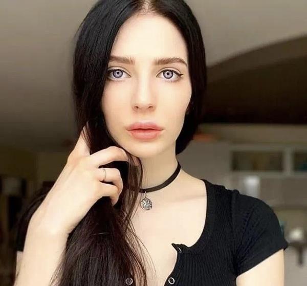 满星影库 的想法: 黑暗界女星—Little Reislin | 来自拉脱维亚里加的模特新秀Little Reislin，出生于1999年11 ...