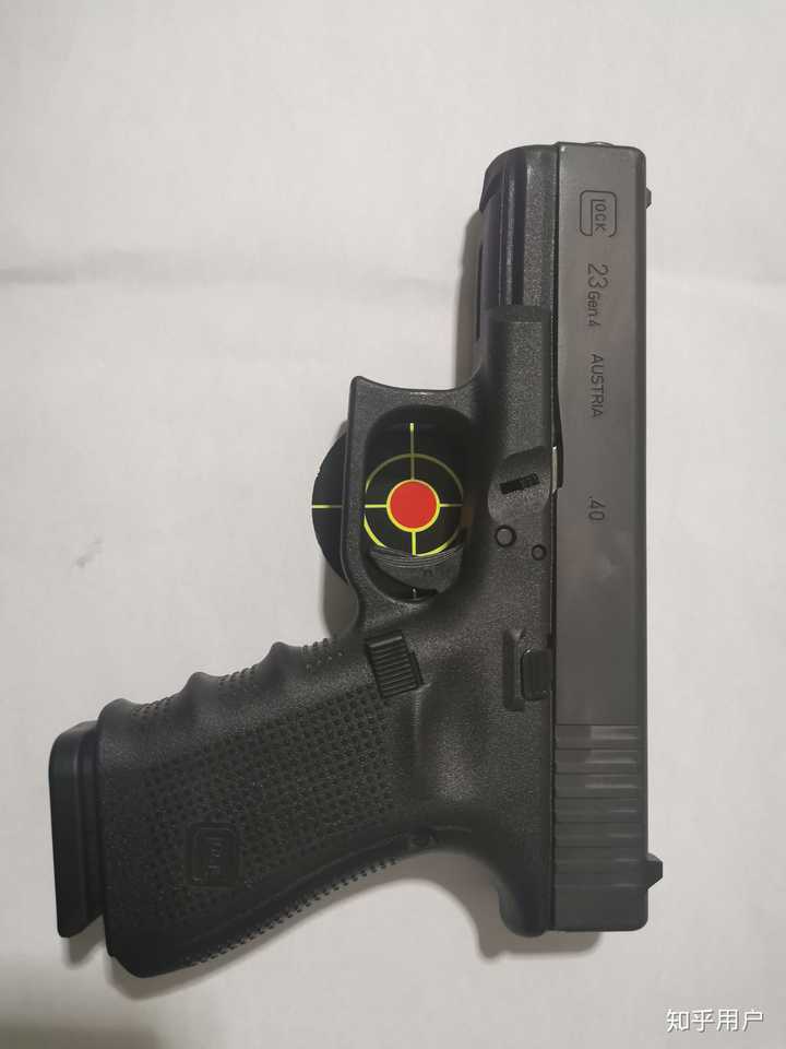 普通9mm手枪，双手无依托射击，100m精度如何？ - 知乎