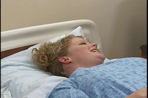 美国医院护士操作视频ISPN考试RN分享 Administering Eardrops - 知乎