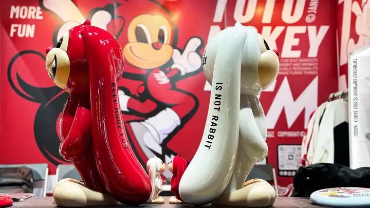 2024-IBTE广州潮玩展上，TUTU MOKEY兔极猴展现了潮玩艺术的无限可能和独特的TTM世界！