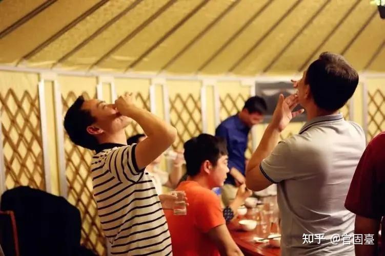 为什么社交场合为什么非“酒”不可！ - 知乎