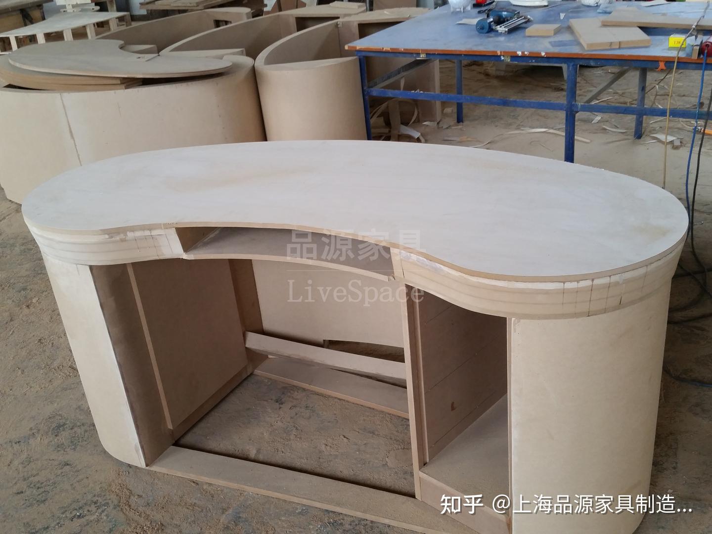 突破传统，迎接未来：个性化异形前台桌定制设计 - 知乎