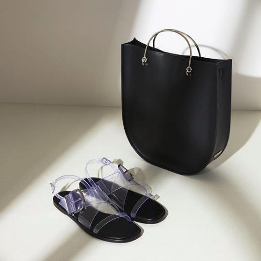 看了1000款小CK的包，这15只最值得入手。 - 知乎