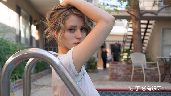 最性感的文艺少女！《弒乐园》凯莉考恩 Caylee Cowan 出道一年就担任电影女主角，还是天才音乐人与画家！ - 知乎