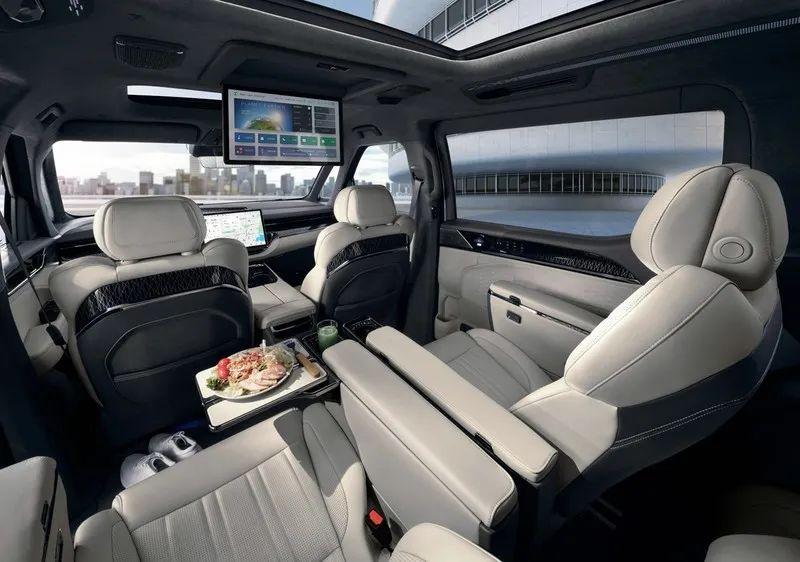 车载吸顶屏技术与核心供应商全景分析 - 知乎