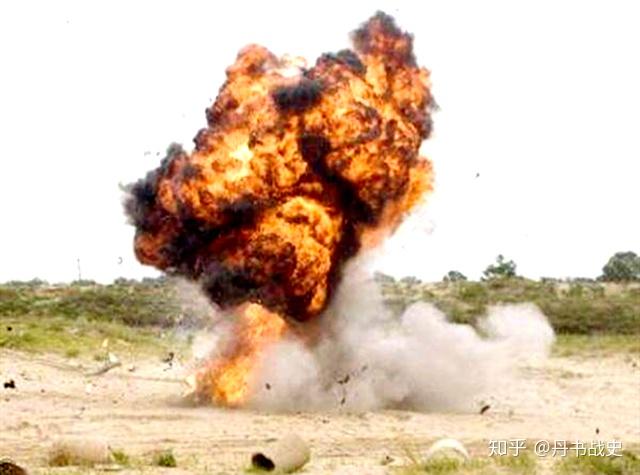 威力和榴弹炮一样的RG-60TB手榴弹，比我军的木柄手榴弹更轻更猛 - 知乎