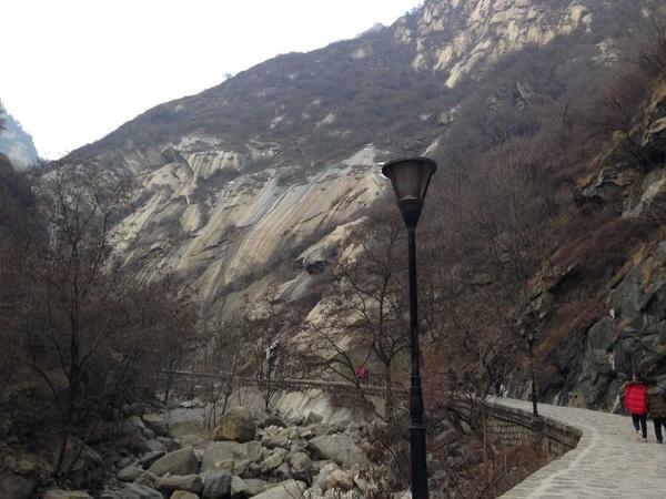 年初三,登华山。 知乎