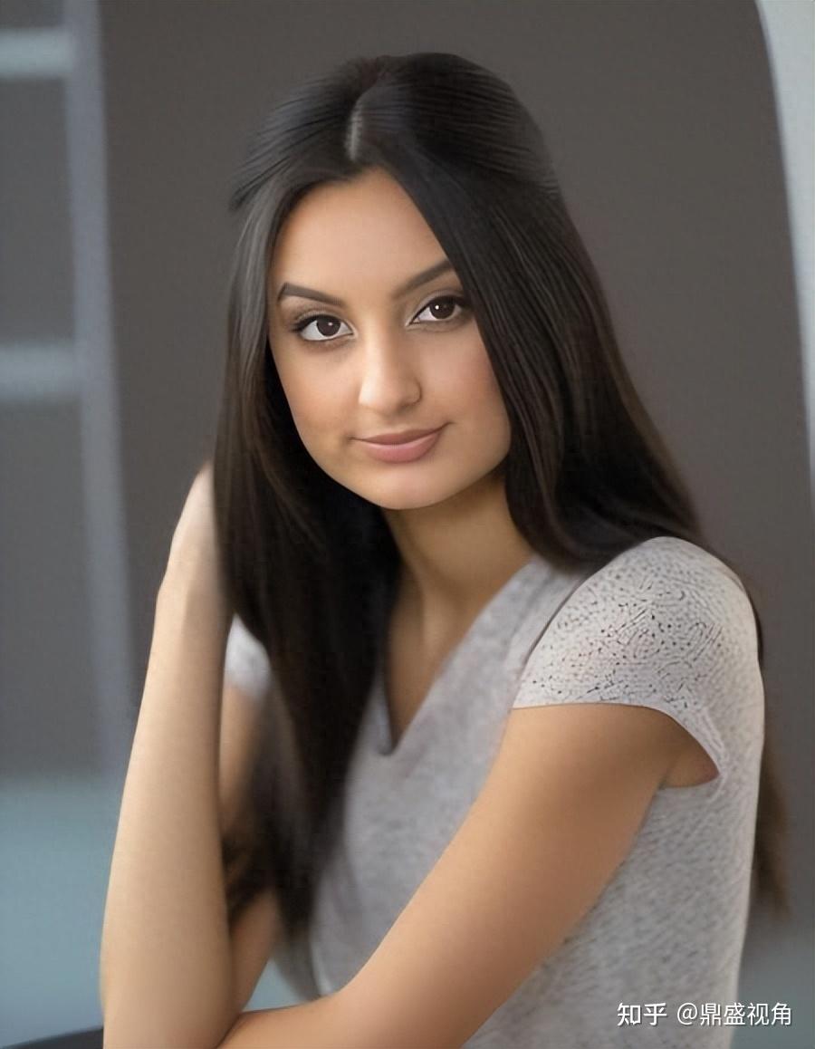 双馨女艺人伊丽莎·伊瓦拉eliza Ibarra，靓丽容颜下的小酒窝 知乎