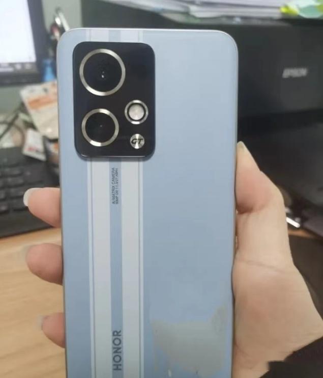 加量不加价，骁龙8Gen2+旗舰直屏+100W闪充，12GB+256GB仅需2599元，荣耀90 GT元旦闭眼入 - 知乎