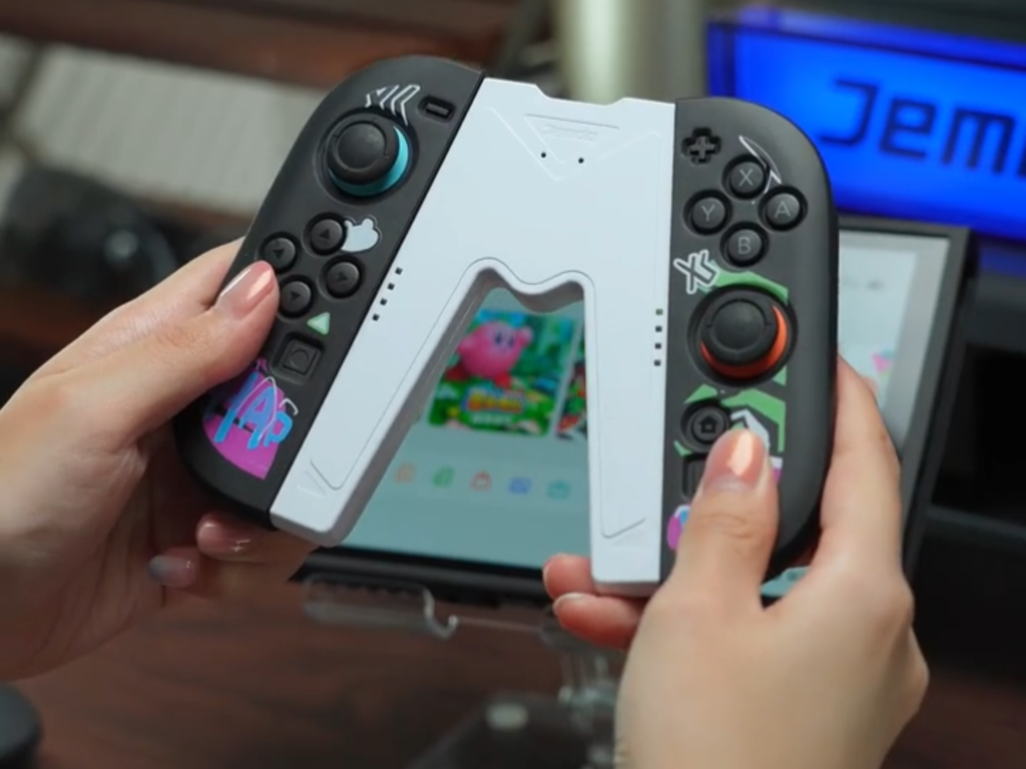 Jemdo Switch 2 代充电握把评测：值得入手的游戏续航救星