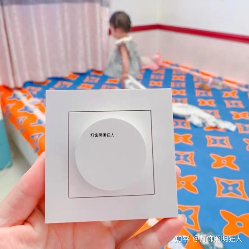 超薄吸顶灯怎么选？横评lipro、yeelight、柏曼、霍尼韦尔、小燕导光板吸顶灯