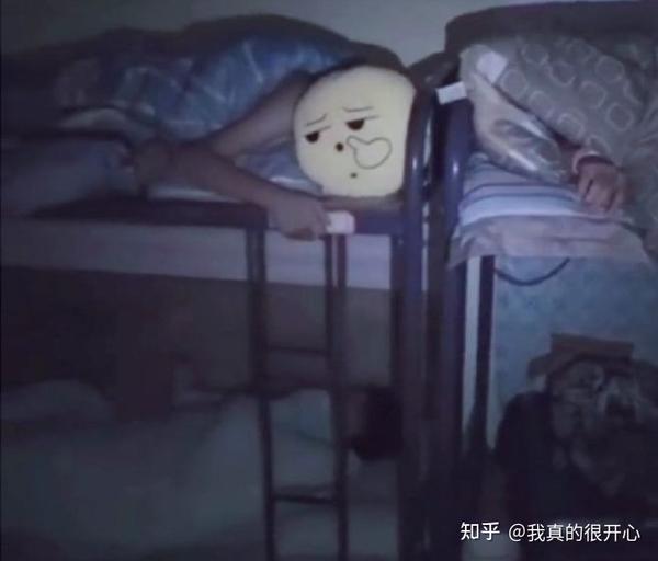 舍友睡觉总打鼾怎么办?多种方法给他总结攻略,记录我们与打鼾抗争的那几年!