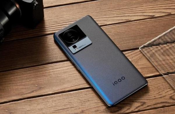 iQOO Neo7竞速版和红米K60详细对比，谁更值得买？