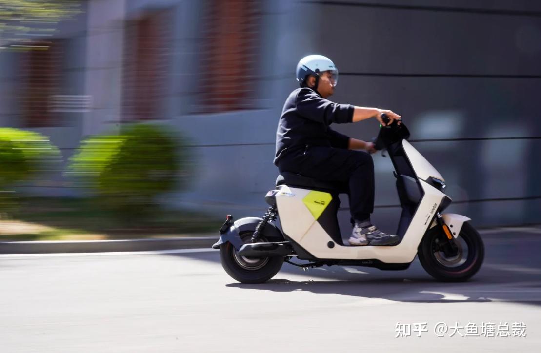 九号电动F2z 110体验怎么样？对比F90M升级有多大？一文看懂细节 - 知乎