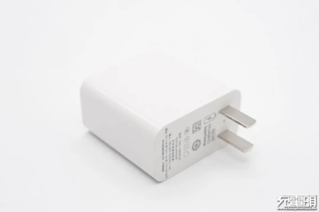 华为Mate 60专属，4款66W超级快充充电器盘点 - 知乎