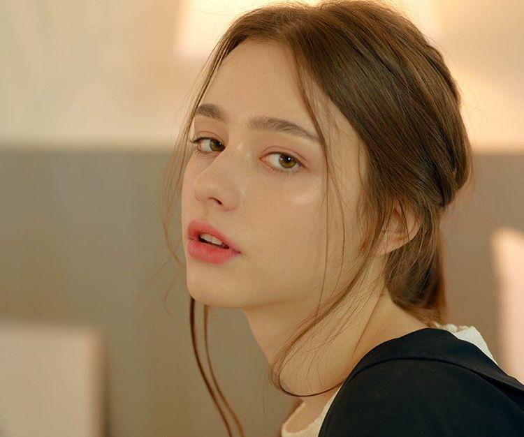 #俄罗斯美女dasha taran 头像壁纸合集——真的是神仙颜值 - 知乎