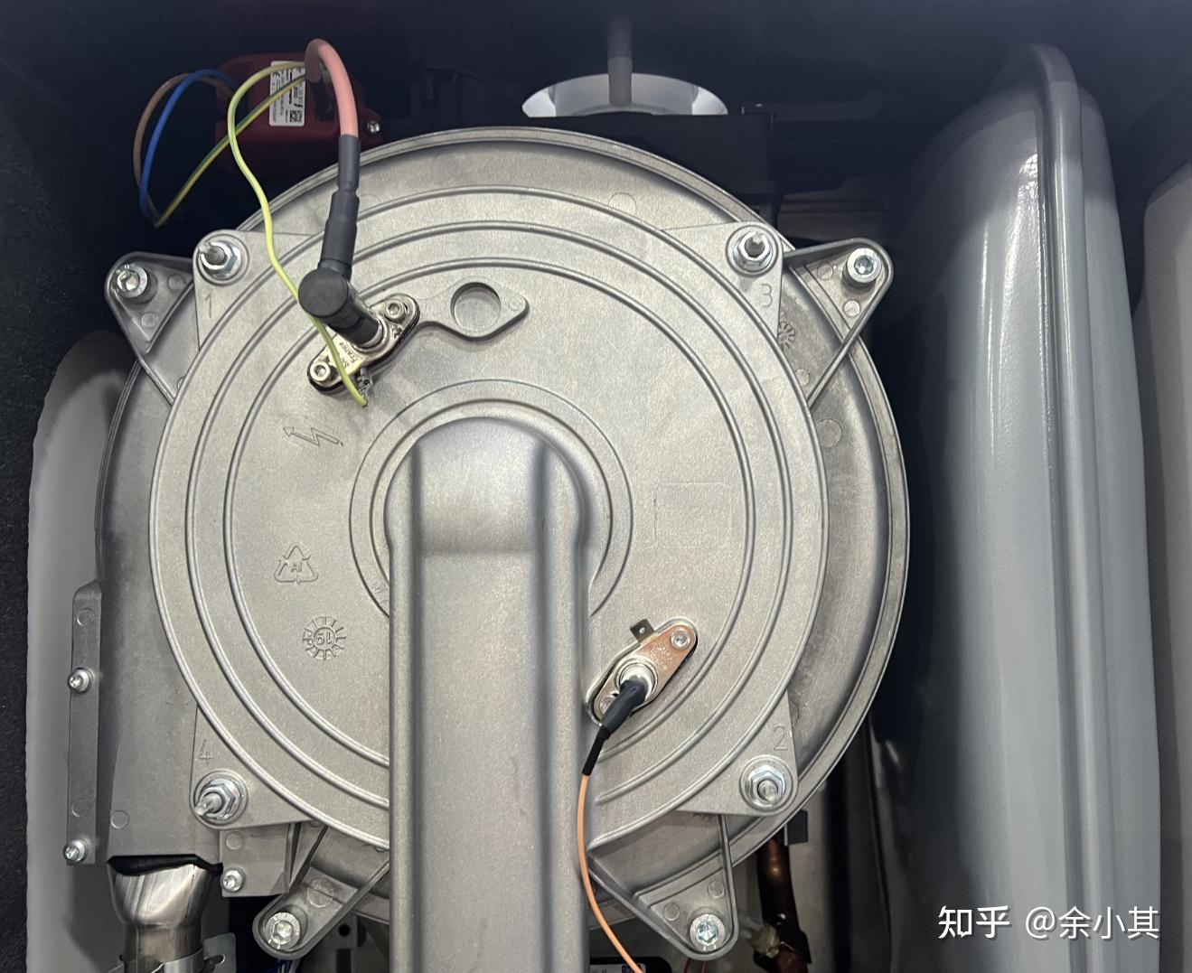 壁挂炉评测2022（五十）利雅路贝雷塔RESIDENCE 冷凝炉 40kw 怼不怼得动汉斯格雅镜雨360以及内置旁通和外置旁通对板换的影响 - 知乎