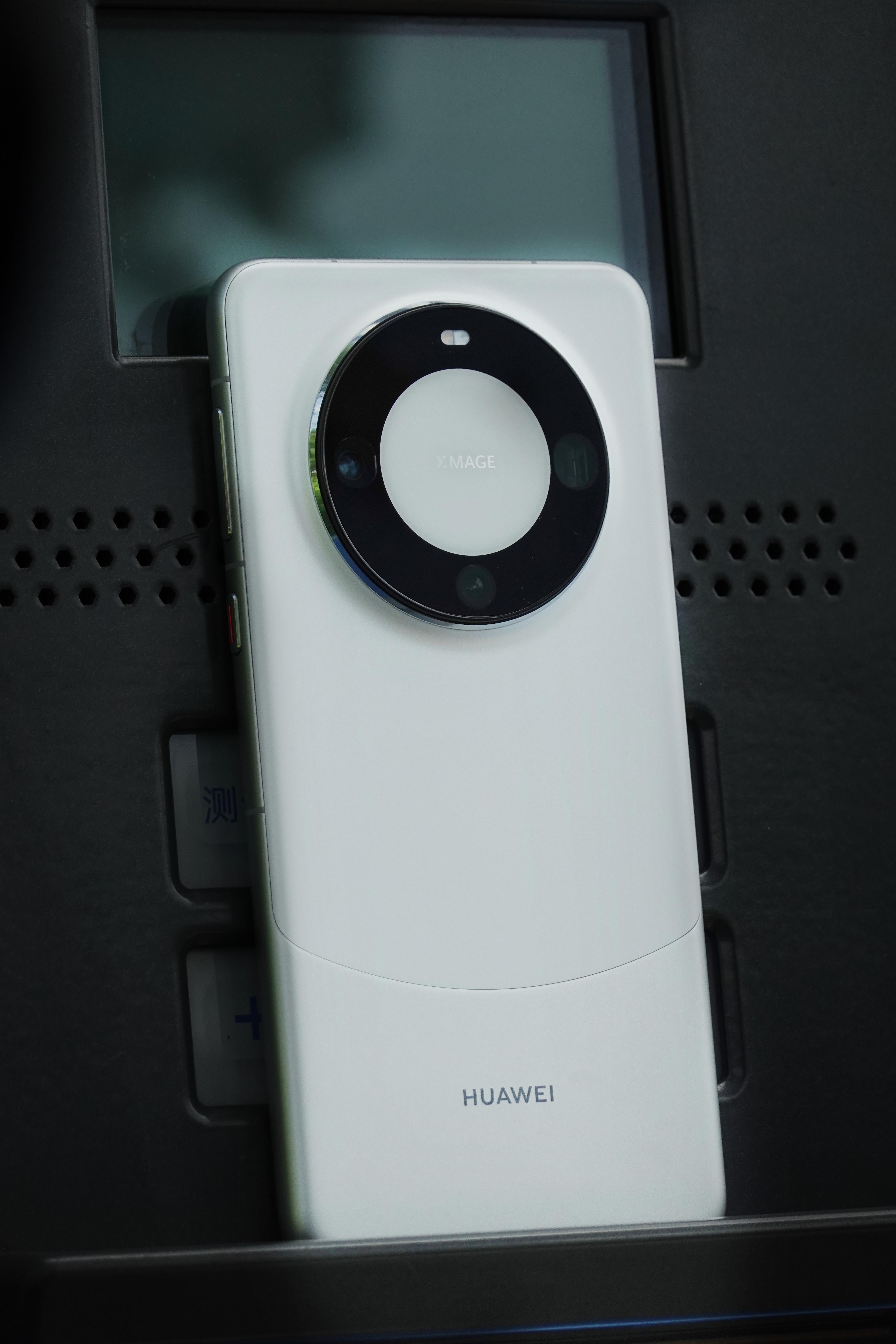 这！就是华为特色卫星移动终端——Mate60 Pro前瞻上手体验 - 知乎