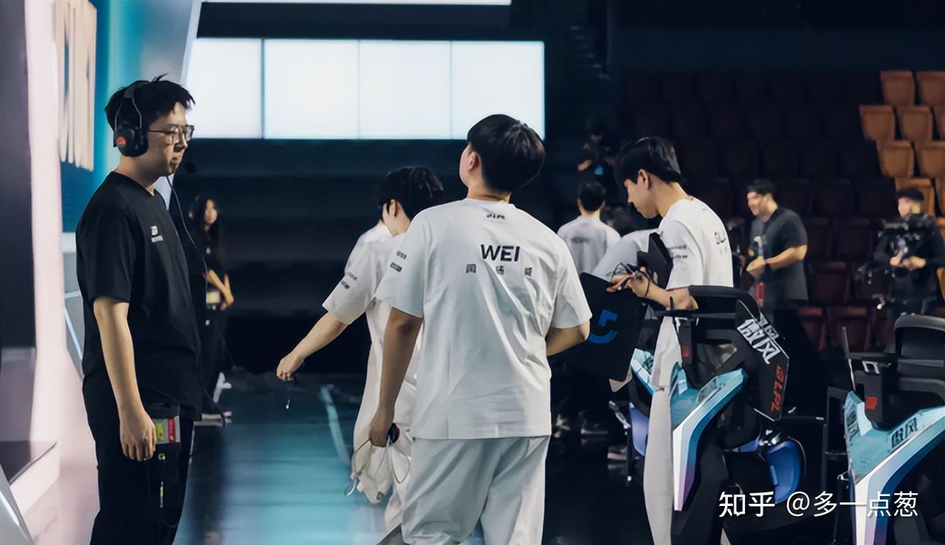 Rookie确实该退役了，IG仅剩最后一次机会！Jiejie爆出经典 - 知乎