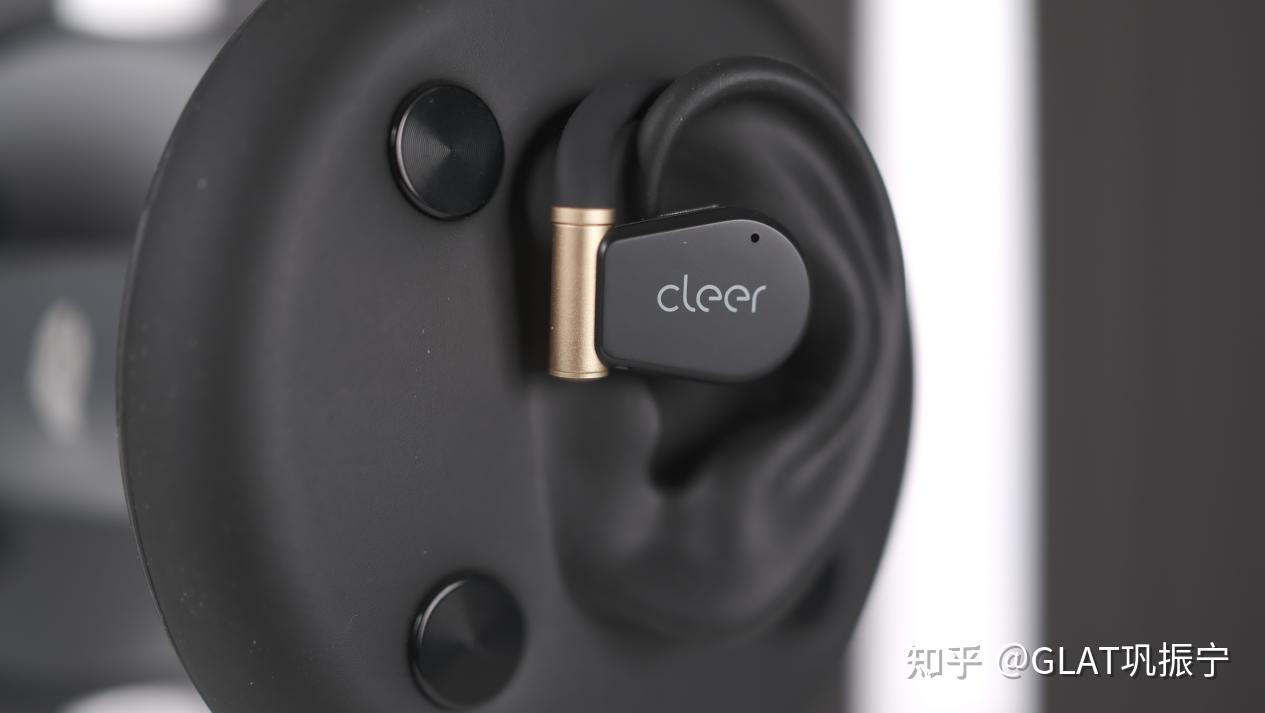 开放式耳机也能做好低频？音质，佩戴，AI我全都要？Cleer ARC 3运动版深度使用体验！