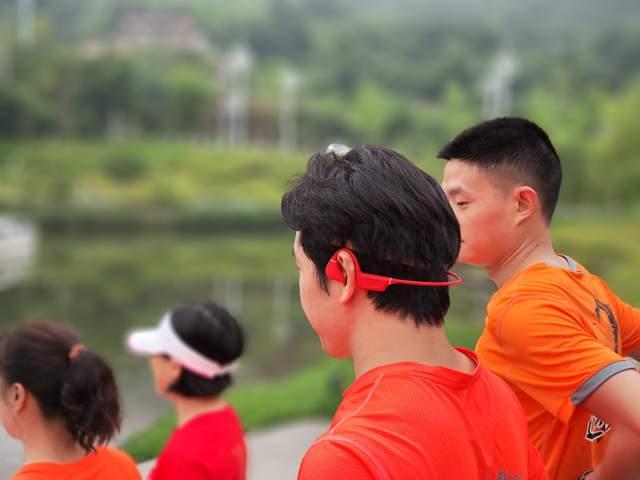南卡Runner Pro4S骨传导耳机发烧音质 32G内存能在水中浸泡两小时 - 知乎