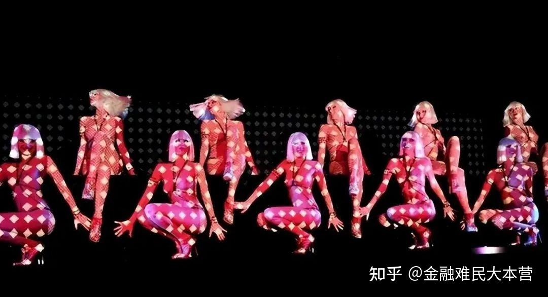 脱得只剩内裤！Lisa疯马秀高清图曝光！ - 知乎