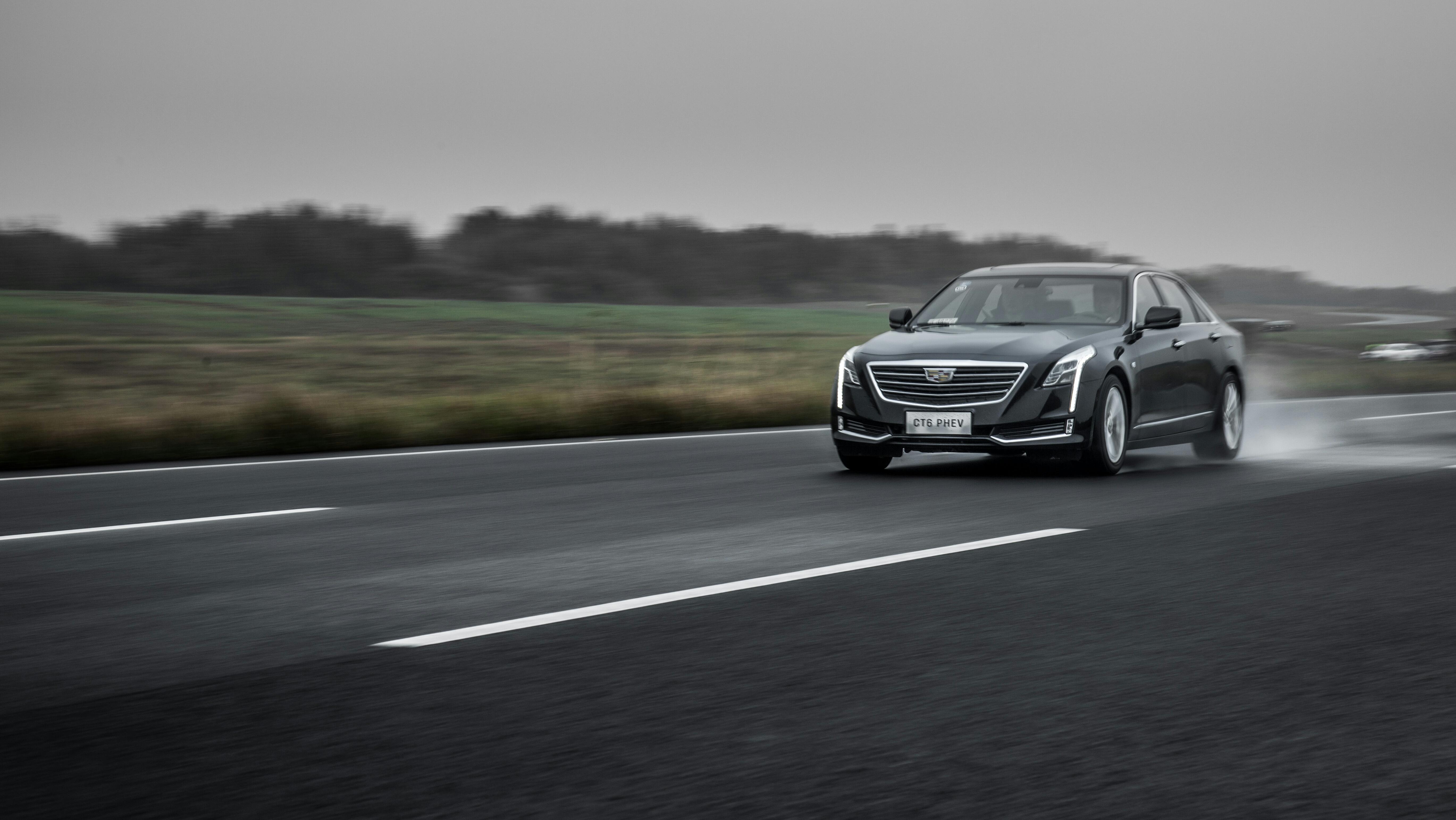 跑得比谁都快？还插电混动？CT6你要干嘛？ - 知乎