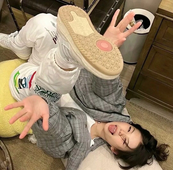 第1109期｜微信头像：0826搞笑女真人微信头像 - 知乎