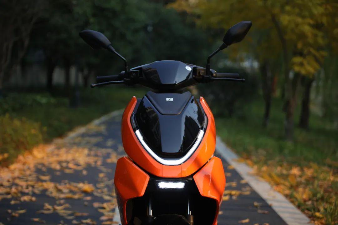 用车报告丨极核AE4 用车初体验：挺有摩托范 - 知乎