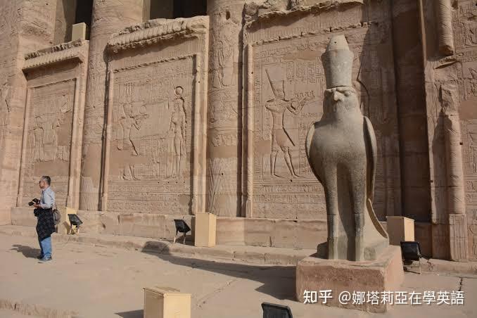 字母A的起源：埃及的鹰与牛头 - 知乎