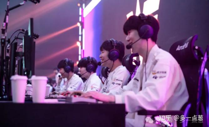 香克斯没有问题，是辅助有问题！朱开放话，AL真打不过IG - 知乎