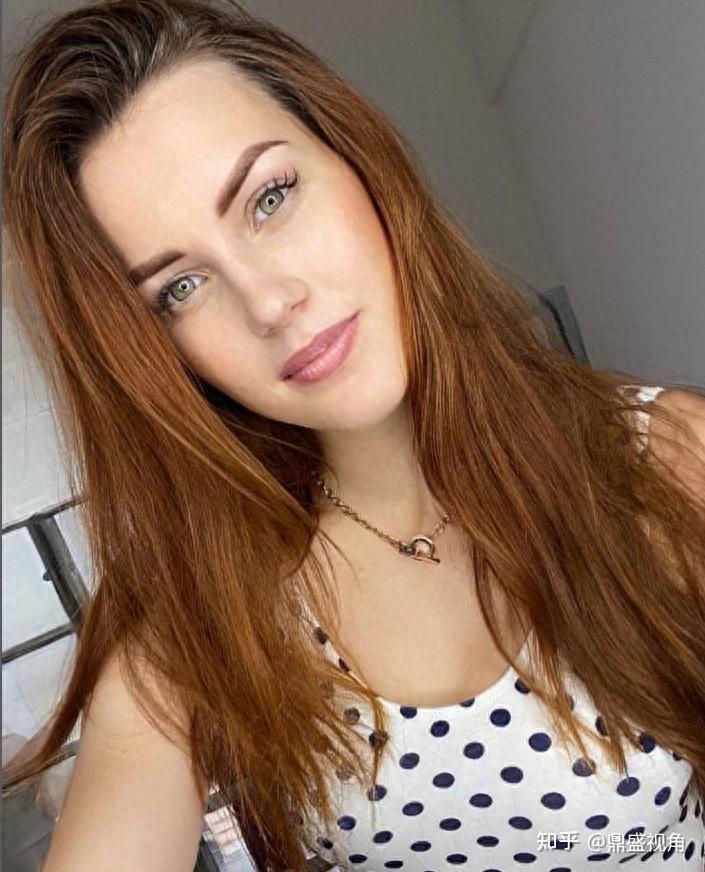 查理·雷德 (Charlie Red)来自捷克共和国的美女 - 知乎