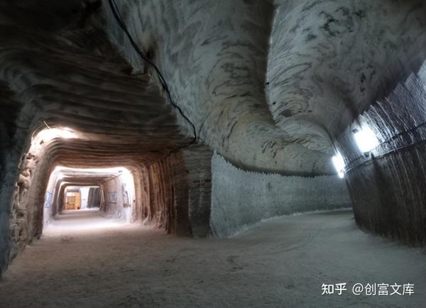 俄军在地下320米作战，给解放军敲警钟，东风17该装钻地弹头了？ - 知乎