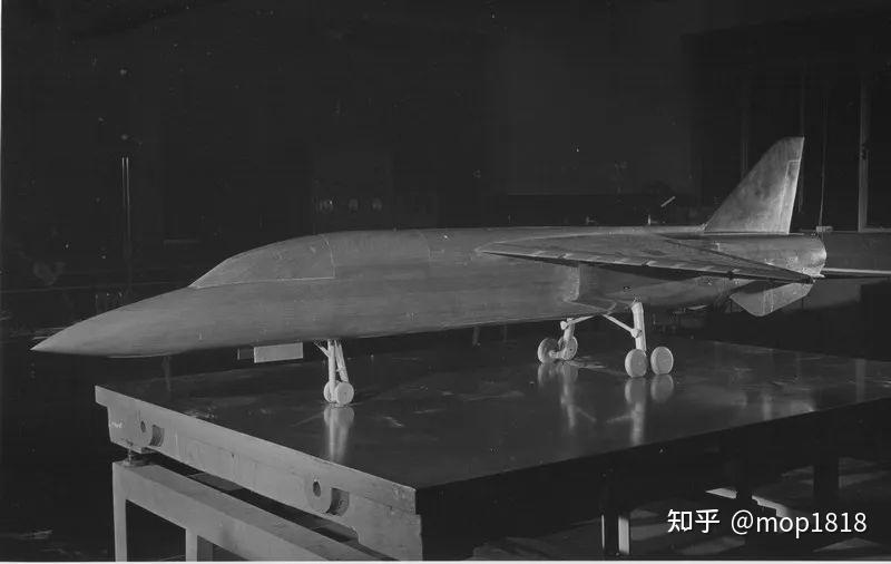 【转载：空翼网】TSR.2，被自己人击落的英国超音速核轰炸机 - 知乎