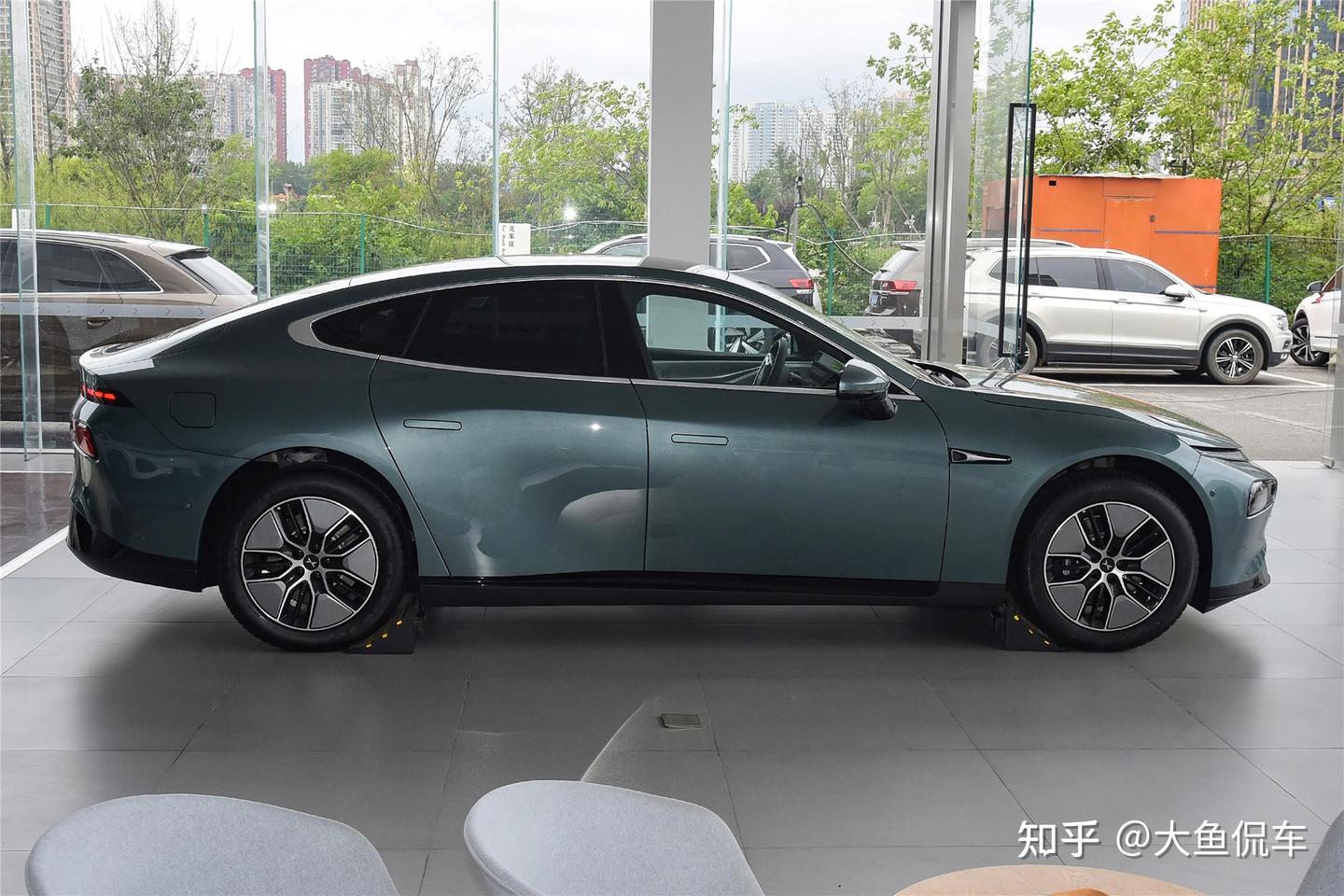 小鹏P7i限时19.39万起，B级车空间+高速智驾，是时候入手了？ - 知乎