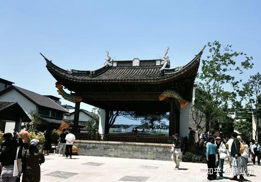 “风貌保护+区域更新”模式的价值整合与挖潜｜上海蟠龙天地&Urban Retreat生活方式目的地 - 知乎