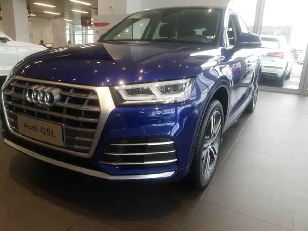 到店实拍2020款奥迪Q5L！探索蓝色车身很耐看配雨量感应式雨刷 - 知乎