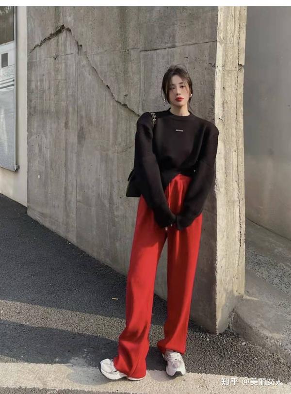 红色裤子搭配什么上衣颜色好看 - 知乎