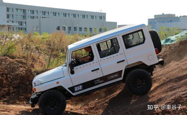 新款BJ212亮相，新底盘，车身加长，价格不贵，你还考虑坦克300吗 - 知乎