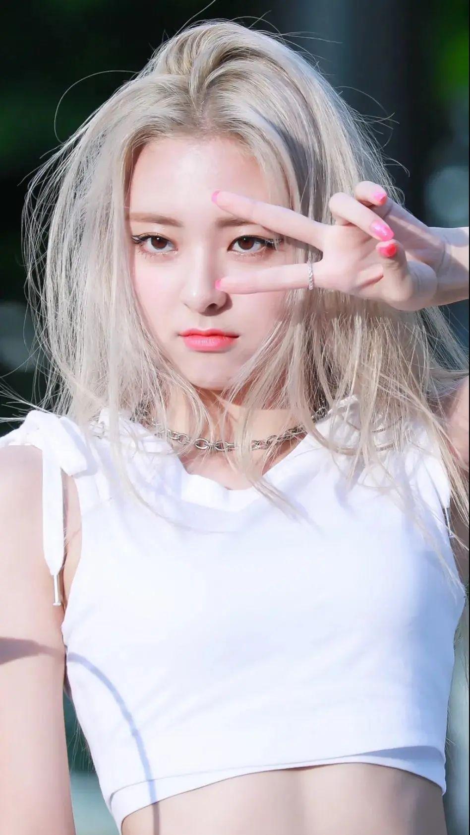 壁纸 | ITZY@YUNA 申有娜 系列 - 知乎