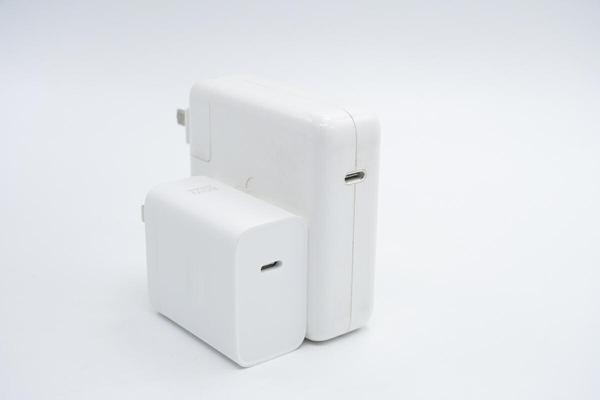 80W SVOOC闪充，满电快“机”一步，一加80W氮化镓闪充充电器评测 - 知乎