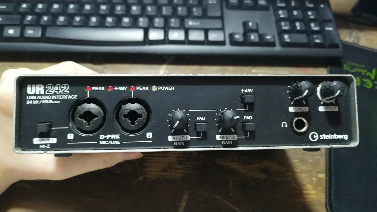 剑走偏锋的选择——雅马哈UR44/UR242评测 - 知乎