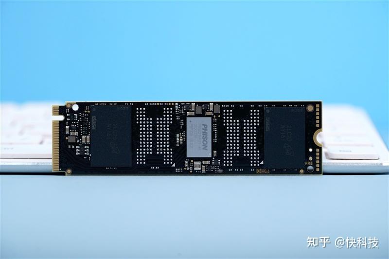 英睿达P3 Plus SSD评测：499元的1TB QLC是时候正名了！ - 知乎