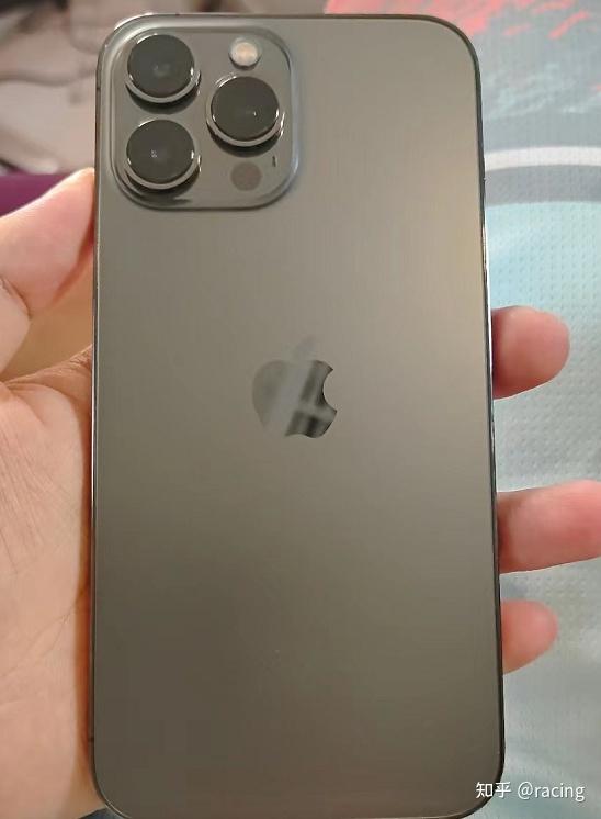 网友买二手iPhone13Pro Max 1TB遇扩容机，原始内存仅为128GB！ - 知乎