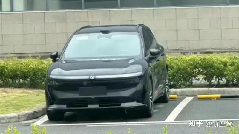 全系800V，续航超700km，但造型只是套娃？极氪7X实车谍照曝光 - 知乎