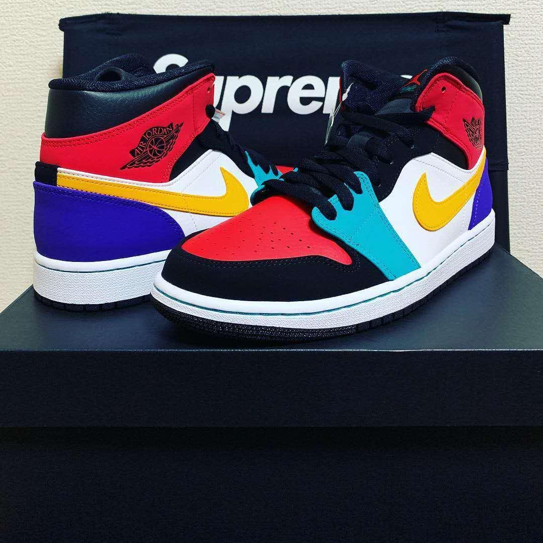 毒App丨市价近￥3000！近期AJ1 Mid人气&颜值双丰收 - 知乎