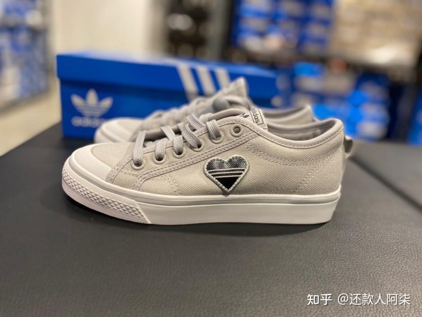 她放下了三道杠，换上了她赤诚的心 ️这小帆布鞋神了！ - 知乎