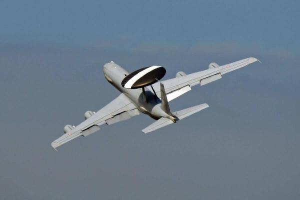 “摸着鹰酱过河”？美国新一代E7型预警机，为我们指明了方向？ - 知乎