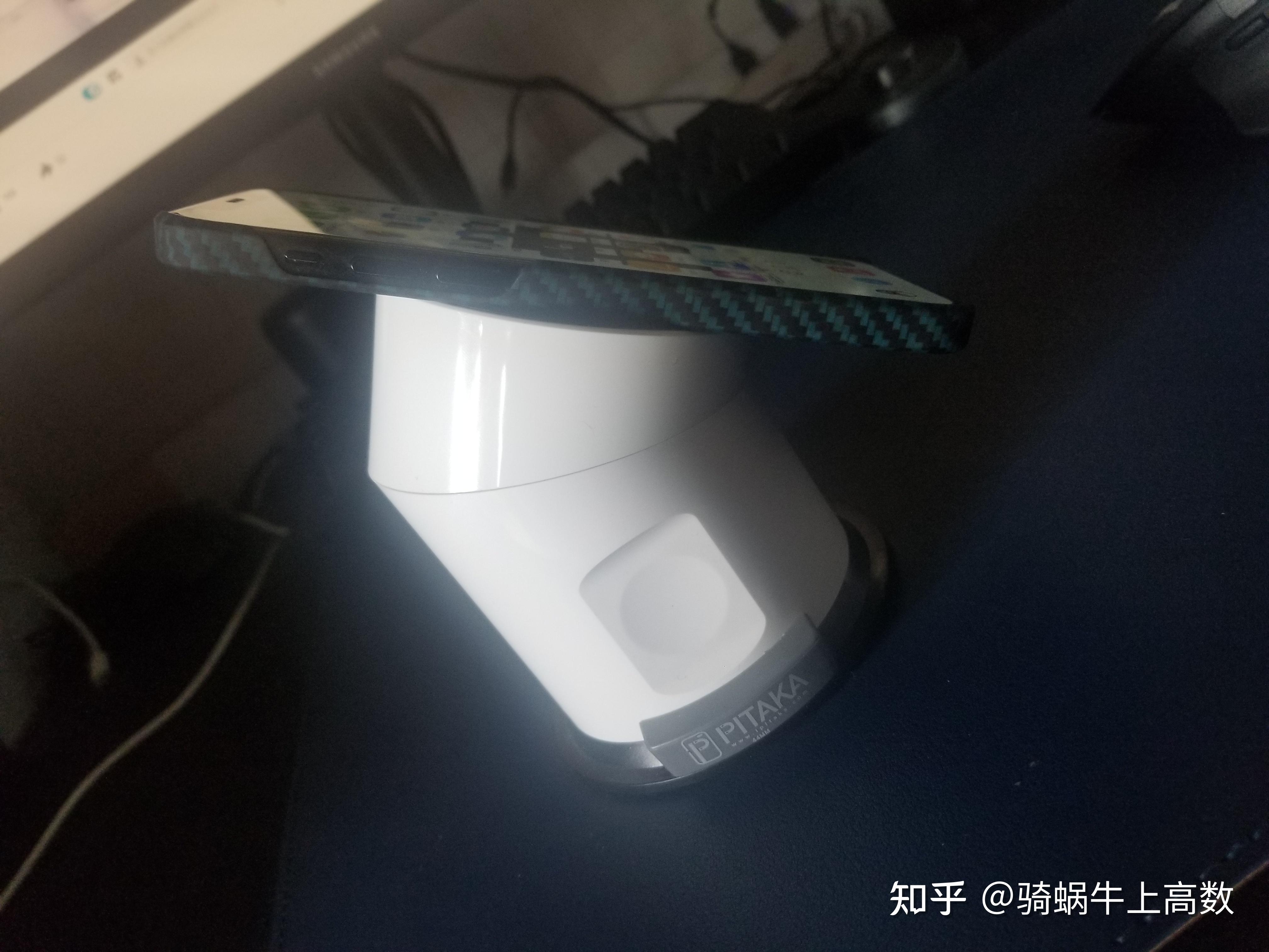 苹果三件套充电解决方案-PITAKA Mag Dock无线充电器 - 知乎